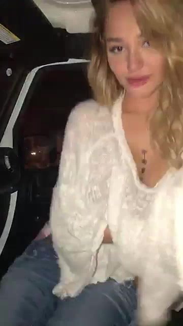 Biondona Scopata In Auto Amaporn