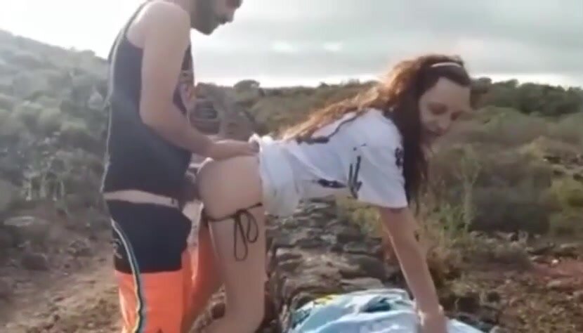 Coppia Italiana Fa Sesso Durante Una Gita In Un Luogo Isolato Amaporn
