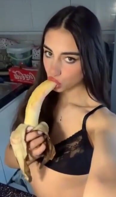 La Mia Compagna Di Università Mi Manda Sto Video Amaporn