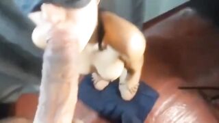 La troia del cornuto si diverte con la minchia - AmaPorn