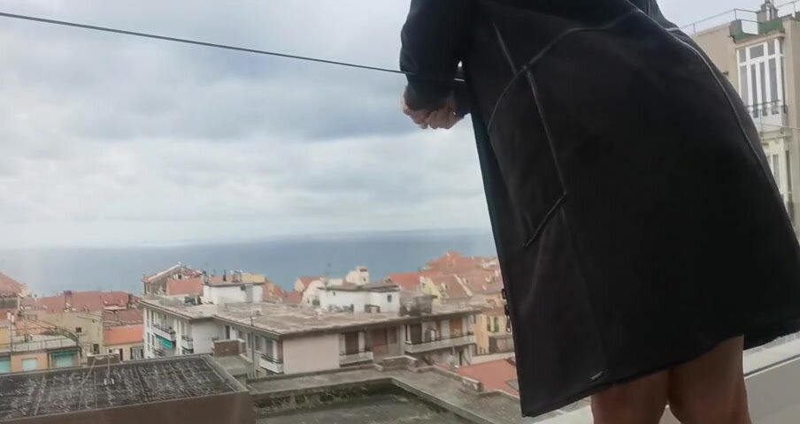 Scopata Rischiosa Sul Balcone Amaporn