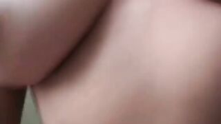 Calda e vogliosa Biondina si Masturba - AmaPorn