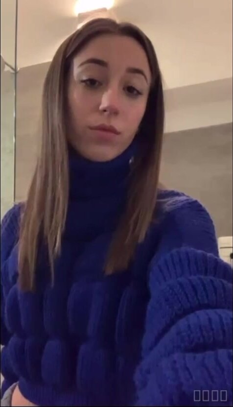 Teen Italiana Ci Mostra Il Culo Amaporn