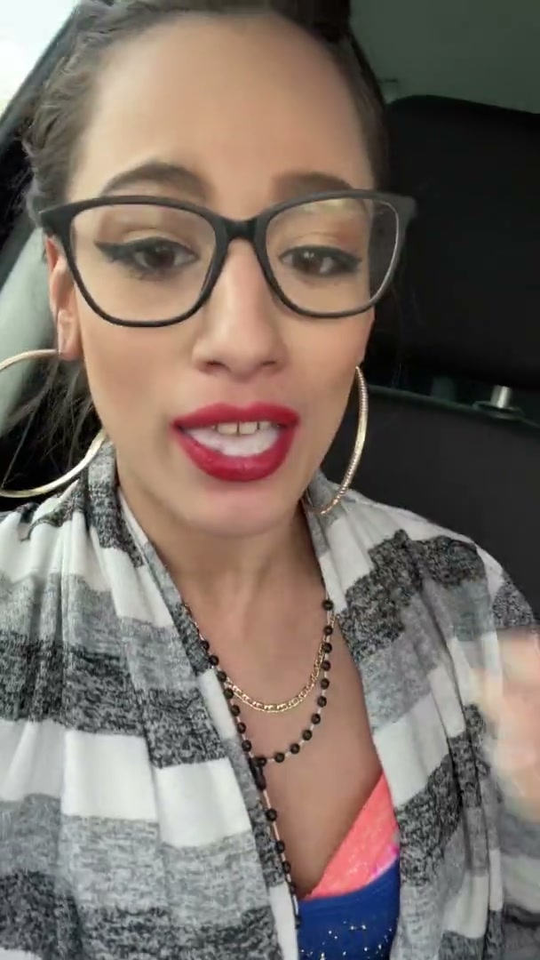 Fidanzata Spompa In Auto Amaporn