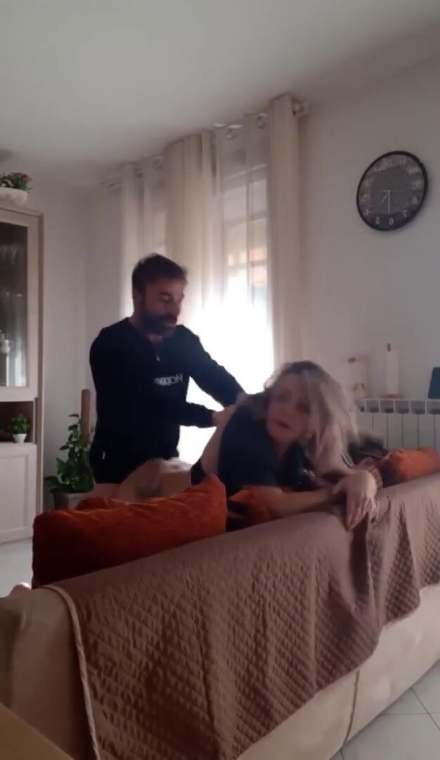 Devi Scoparmi Forte Bravo Amaporn